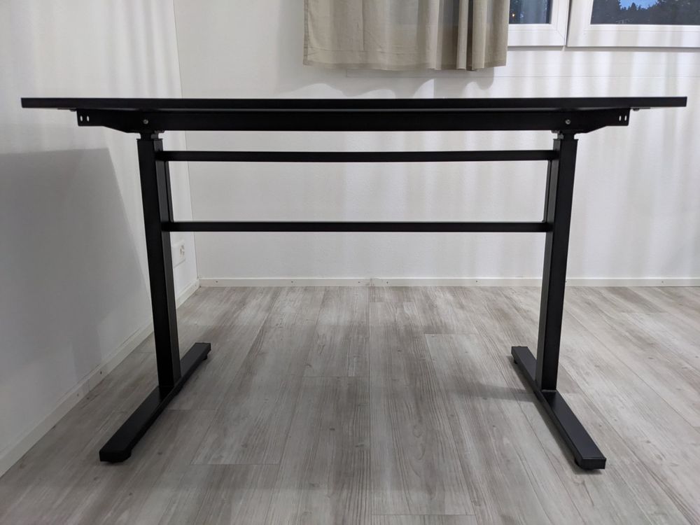 Height adjustable desk 120x60 (missing handle) (Gebraucht) in Liestal ...