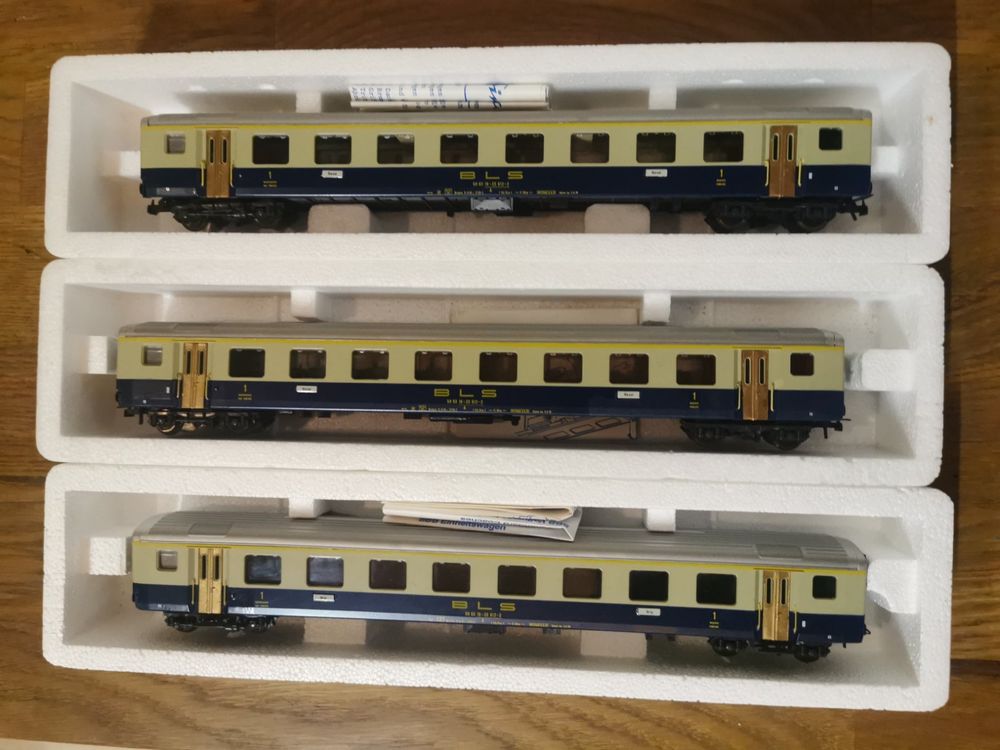 2 L GS Roco Scalemodel BLS 3 Personenwagen 2 Güterwagen (Gebraucht) in Aesch BL für CHF 60 – mit ...
