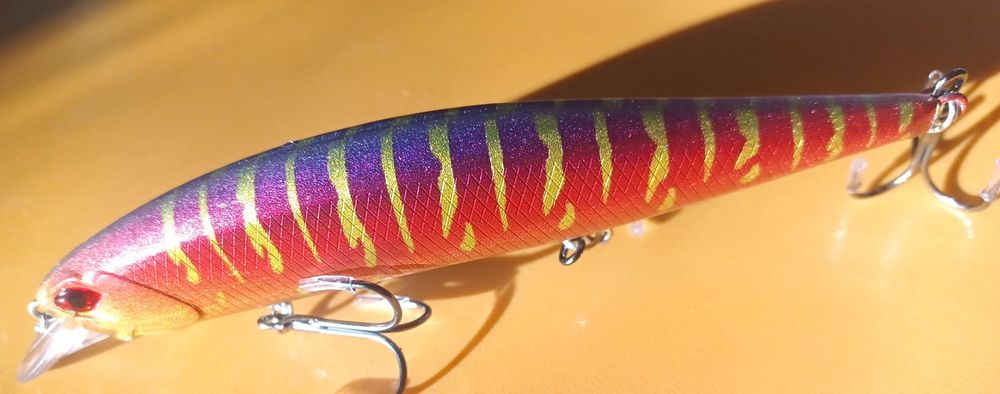 Neuer Hecht Wobbler 14 cm, 20 Gramm mit Geräuschkugeln | Kaufen auf Ricardo