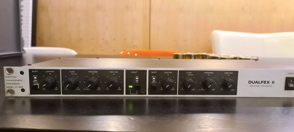 Behringer DUALFEX II Spec Enhancer EX822 | Kaufen auf Ricardo