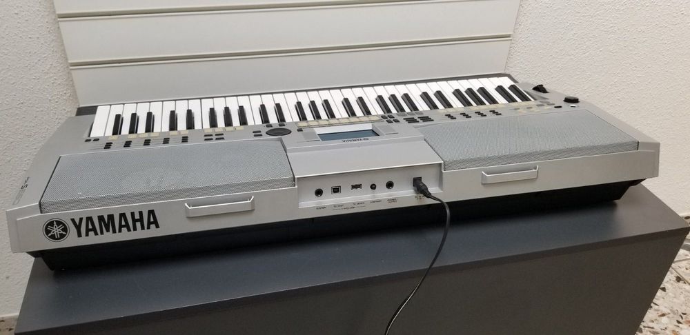 Keyboard Yamaha PSR S 550 mit USB-anschluss (Gebraucht) in Glattbrugg für CHF 199 – mit ...