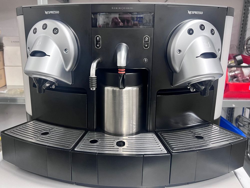Nespresso Gemini CS 220 ab Service mit 5 Monate Garantie (Gebraucht) in ...