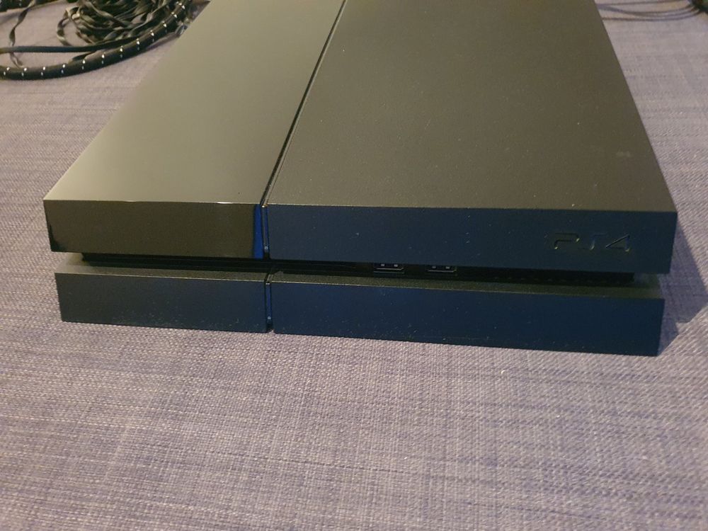 PS4 Konsole inkl. Controller | Kaufen auf Ricardo