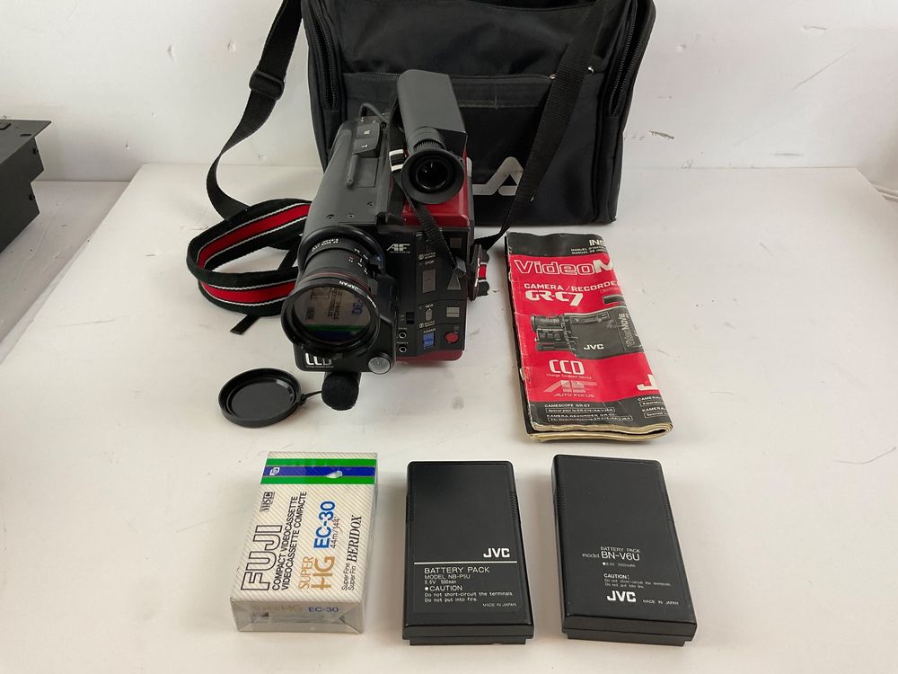 JVC Video Movie Kamera mit vielen accessories + Kamera Bag (Defekt) in ...