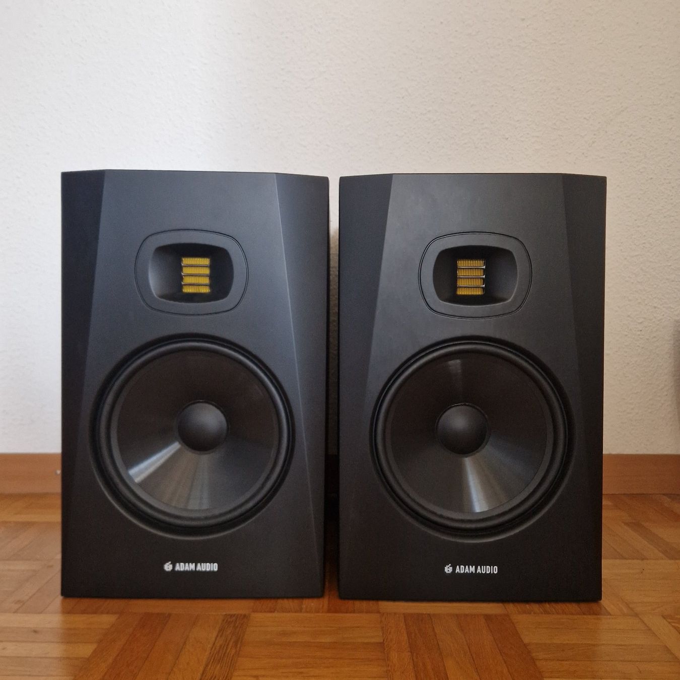 Adam Audio T8V (Paar) (Gebraucht) in Rümlang für CHF 199 – nur Abholung ...
