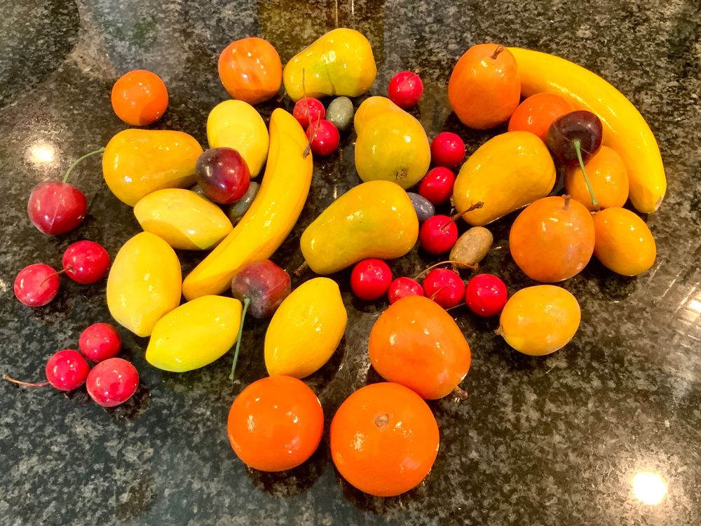 KONVOLUT VINTAGE KUNSTHARZ OBST HANDBEMALT, 832 GR | Kaufen auf Ricardo