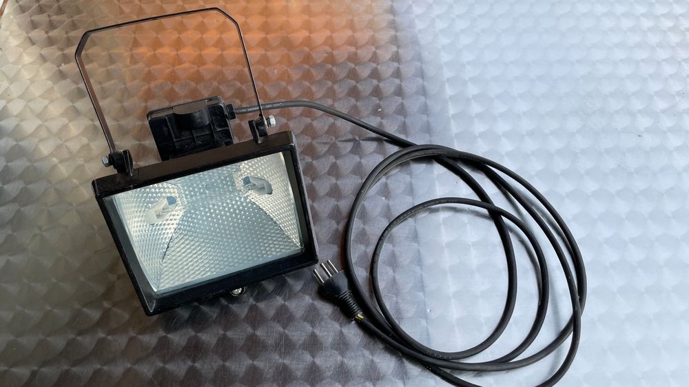 Halogen Scheinwerfer Lampe Baustellenlampe Arbeitslampe 500W (Gebraucht) in Glattfelden für CHF ...