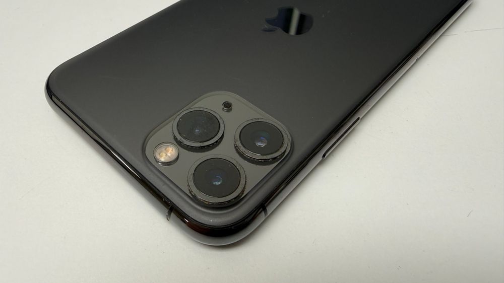 Apple iPhone 11 Pro, 256GB, Space Gray, defekt (Defekt) in Basel für ...