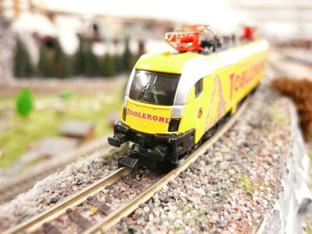 HOBBYTRAIN N BR 182 TAURUS TOBLERONE GELB NEU UND OVP (Neu und ...