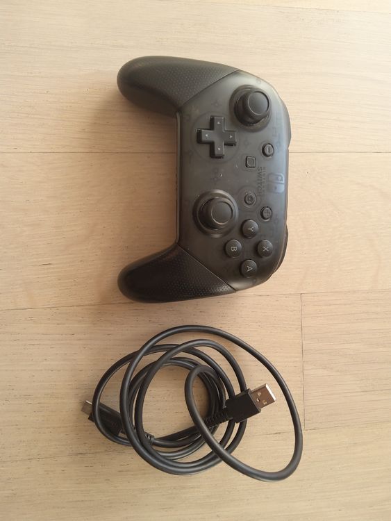 MANETTE PRO SWITCH AVEC CABLE (Gebraucht) in Le Grand-Saconnex für CHF ...