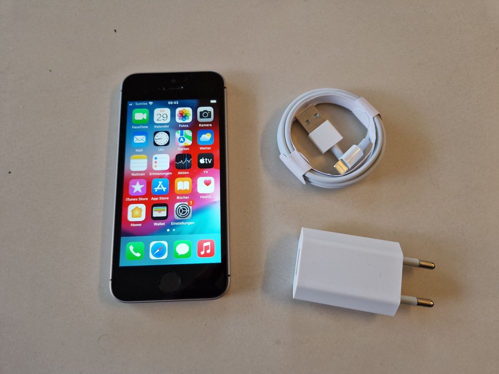 iPhone SE 128GB Space Gray 2116 | Kaufen auf Ricardo