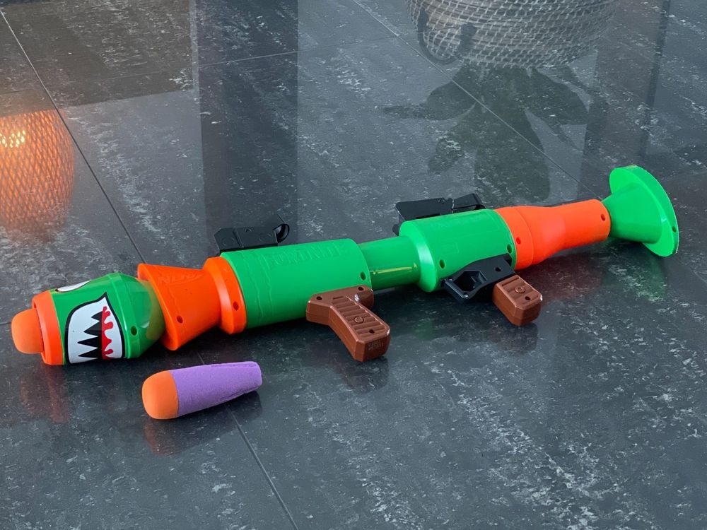 Nerf Bazooka (Gebraucht) in Immensee für CHF 5 – mit Lieferung auf ...