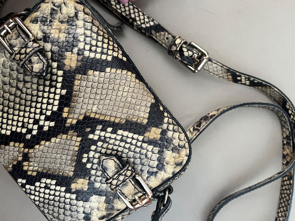 Massimo Dutti Tasche Schlangen Design | Kaufen auf Ricardo