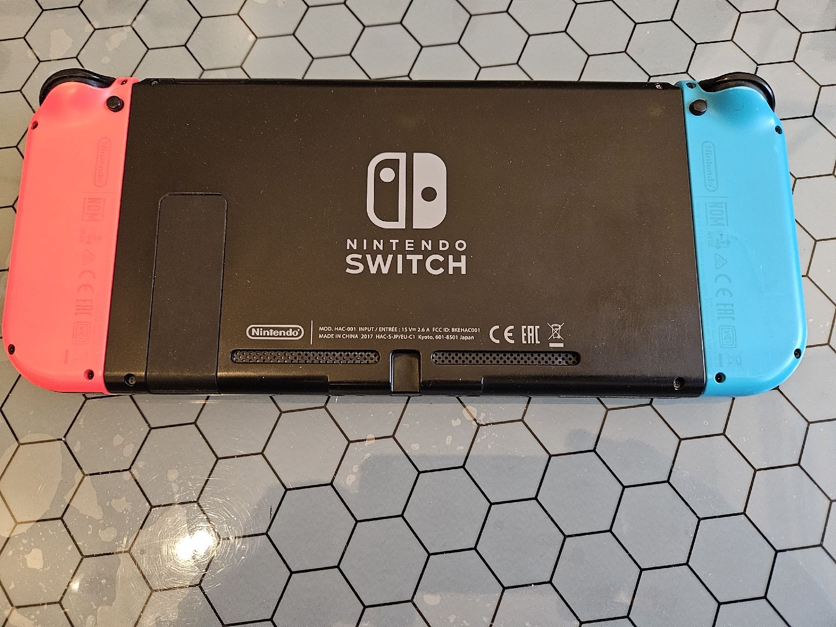 Nintendo Switch voir photos sans bloc TV (D'occasion) à Genève pour CHF ...