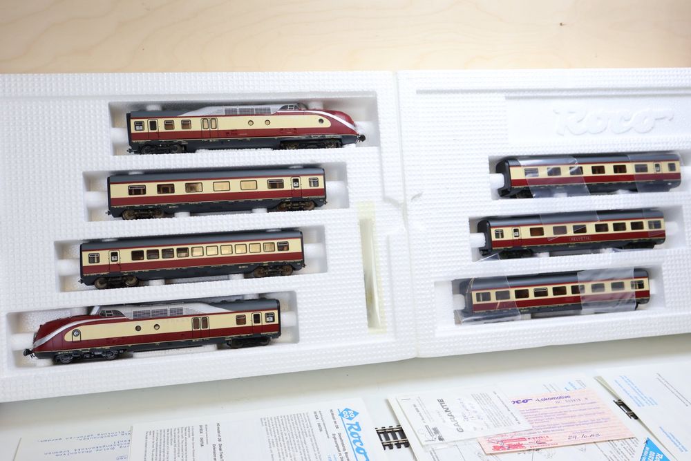 ROCO TEE Helvetia Triebwagenzug 7-Teilig - 04183A / 04070A (Gebraucht ...