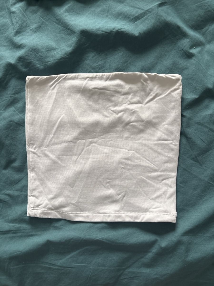 Tube top Bershka blanc (D'occasion) à Renens VD pour CHF 4 – avec ...