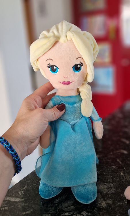 Eiskönigin Elsa Plüschpuppe (Gebraucht) in Münchwilen TG für CHF 2 ...