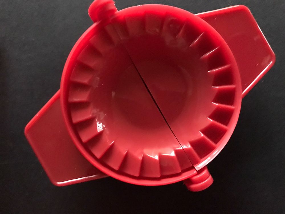 Teigformer Ravioli-Former Teigtaschen Maultaschen 2 Grössen (Neu und ...