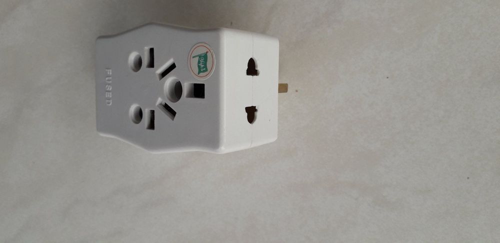 Stromstecker für UK (Gebraucht) in Winistorf für CHF 2 – mit Lieferung ...