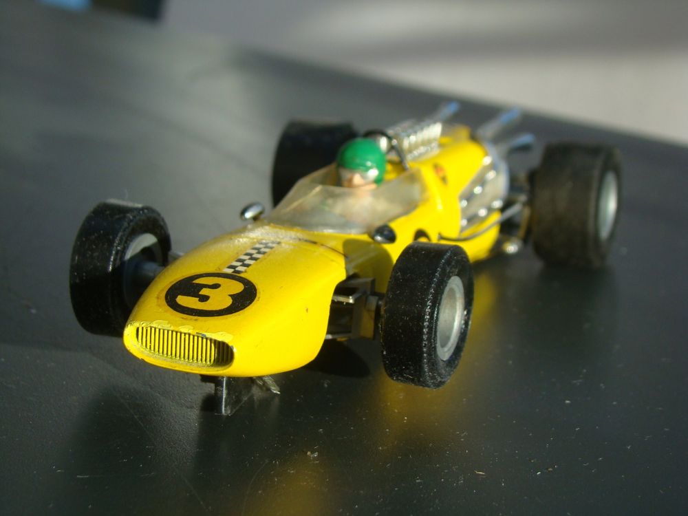 Fleischmann Ferrari F1 12 Zylinder gelb cool und schön 1:32 (Gebraucht ...