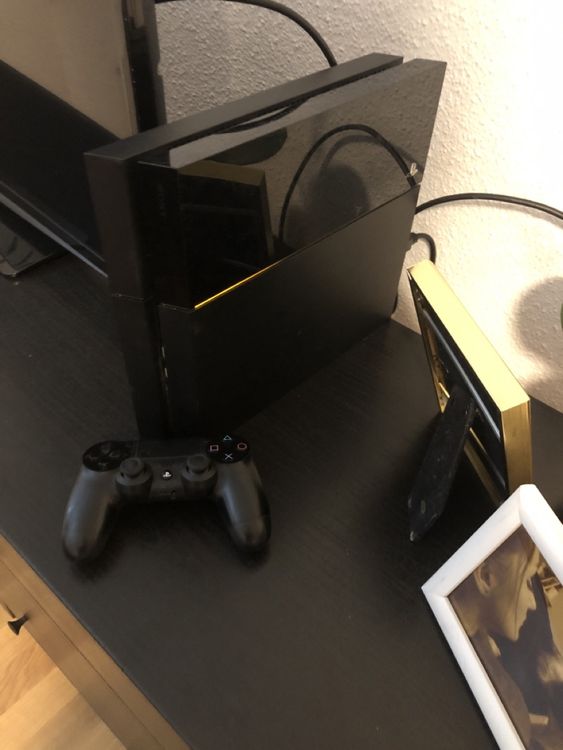 PlayStation 4 inclusive Controller (Gebraucht) in Kriens für CHF 80 – nur Abholung auf Ricardo ...