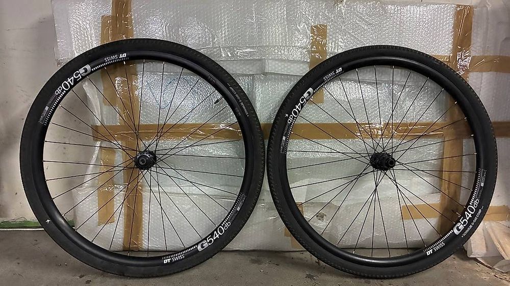 Roues gravel Shimano x DT Swiss (Gebraucht) in Carouge GE für CHF 200 ...