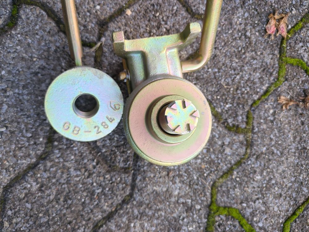 Adapter Zugöse Auf Kugelkopf Mit Zulassung