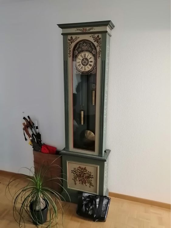 Pendeluhr mit Bauernmalerei (Gebraucht) in Speicher für CHF 200 – nur ...