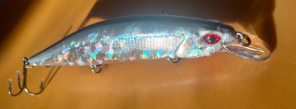 Neuer Hecht Wobbler 14 cm, 20 Gramm mit Geräuschkugeln | Kaufen auf Ricardo