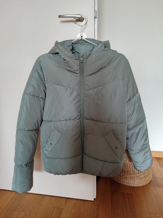 Herbst-, Winterjacke (Neu (gemäss Beschreibung)) in Birsfelden für CHF ...
