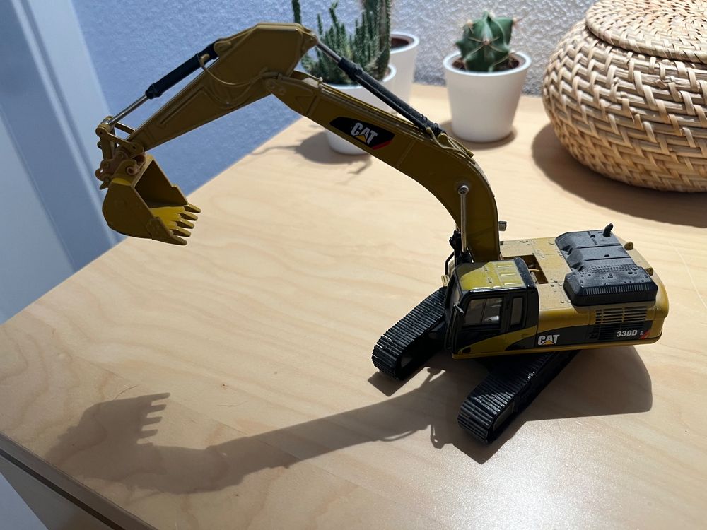Bagger Caterpillar (Gebraucht) in für CHF 26 – nur Abholung auf Ricardo ...