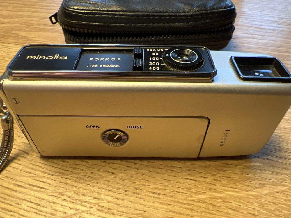 Minolta 16 MG-S mit Etui / Minolta 16 (Defekt) in Basel für CHF 30 ...