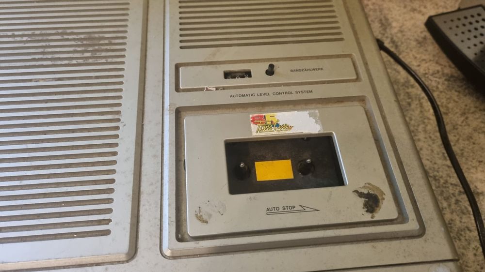 ISP Stereo Radio Cassette/TV Kombi 90 S (Gebraucht) in für CHF 18 – mit ...