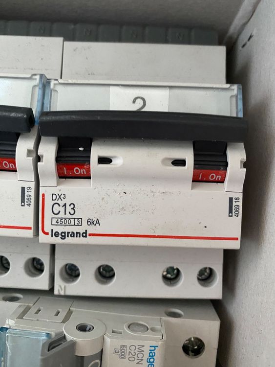 Legrand DX3 LS C13 Leitungsschutzschalter 4.5kA 4polig 3LN | Kaufen auf Ricardo