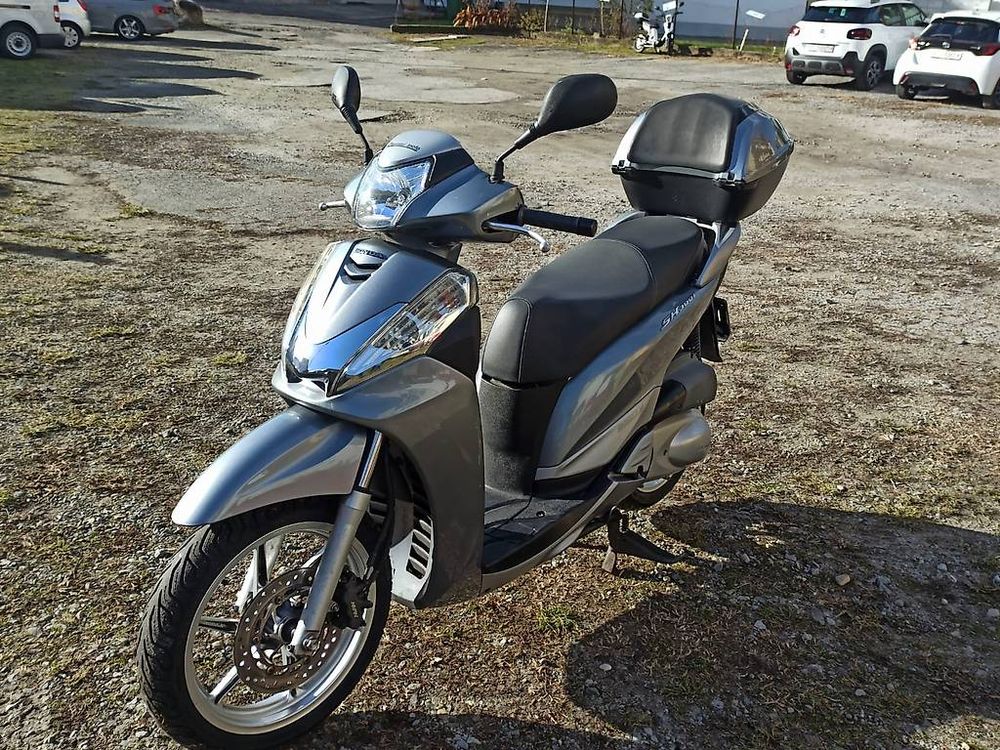 SCOOTER HONDA SH 300i Km 29000 collaudo alla consegna (Gebraucht) in ...