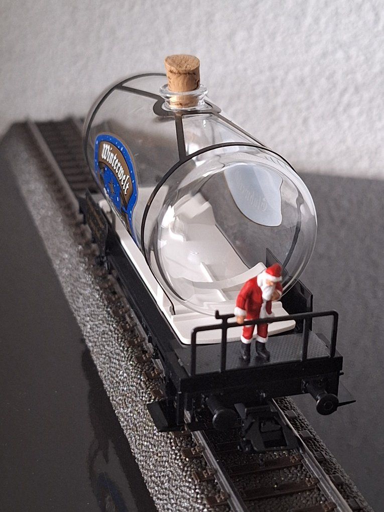 Märklin HO. Wagon citerne en verre avec figurine Père Noël (Neuf avec ...
