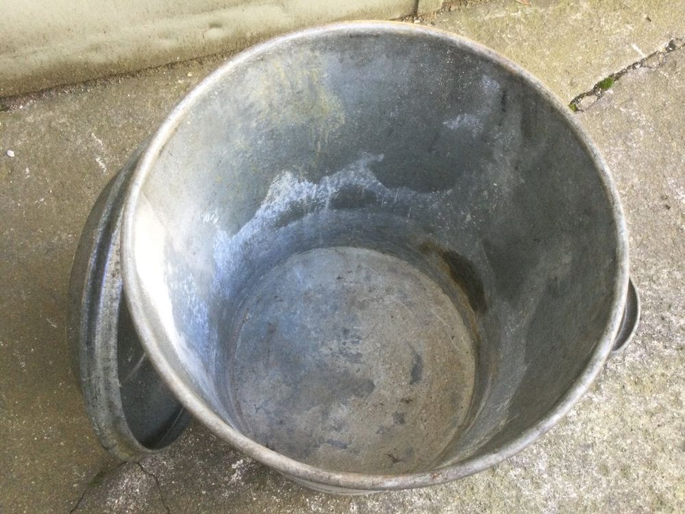 Grosse Blechtopf oder Kübel für Pellets oder Asche für Ofen (Gebraucht ...