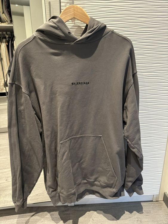 Balenciaga hoodie S over (Gebraucht) in Giubiasco für CHF 200 – mit Lieferung auf Ricardo kaufen