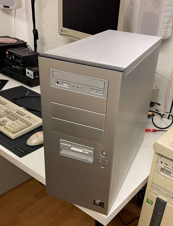 Traum Retro PC 2000: Voodoo 5500, EWS64XL, SCSI (Gebraucht) in Zürich ...
