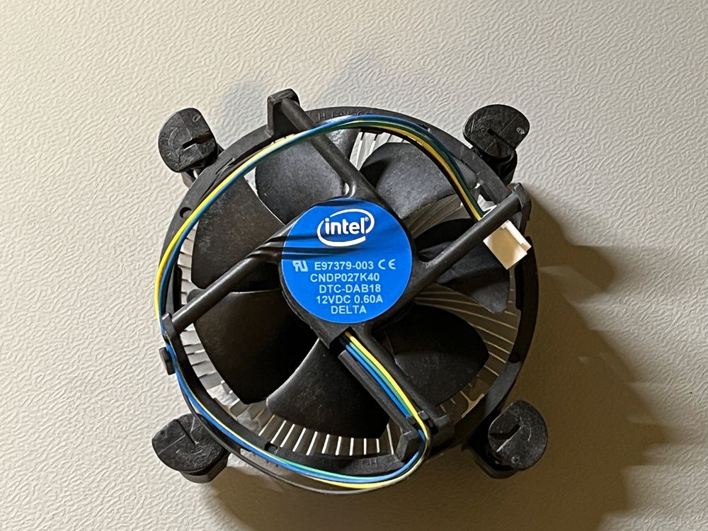 Intel Cooler LGA 1200 (Gebraucht) in Männedorf für CHF 2 – mit ...