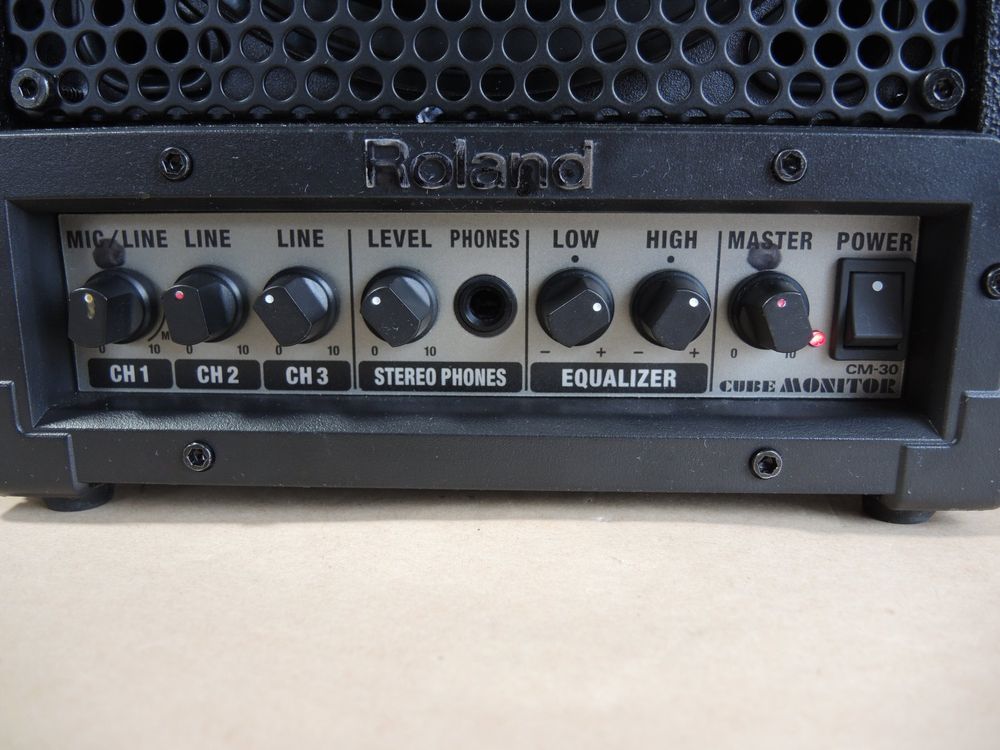 Roland Cube Monitor CM-30 Amp Lautsprecher CM 30 (Gebraucht) in ...