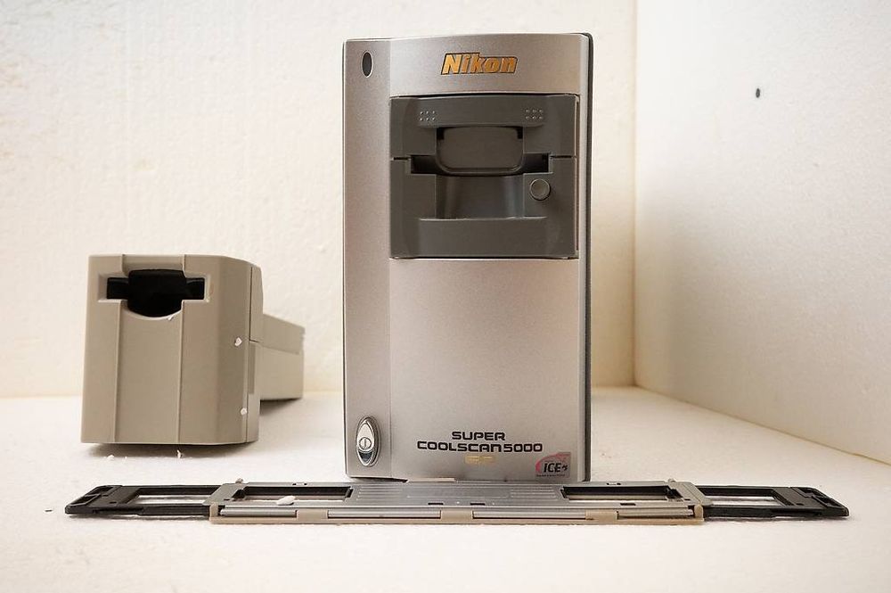 Nikon Super Coolscan 5000 ED Scanner Negative & Dias Top! (Gebraucht) in Basel für CHF 1500 ...