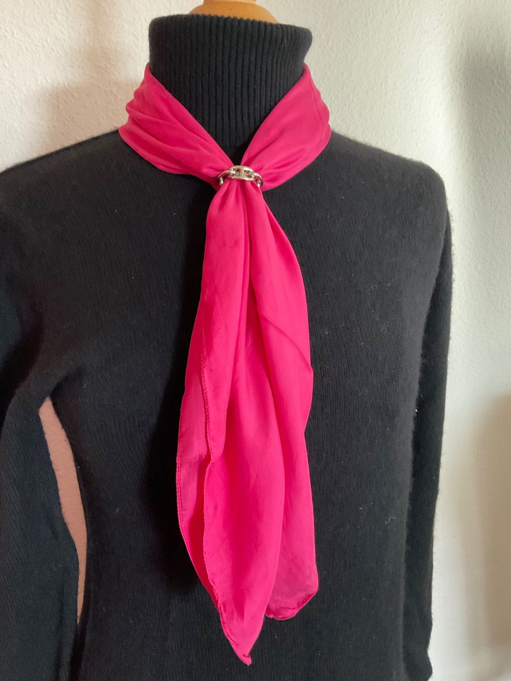 Carré Seide Foulard (D'occasion) à Biel/Bienne pour CHF 1 – avec ...