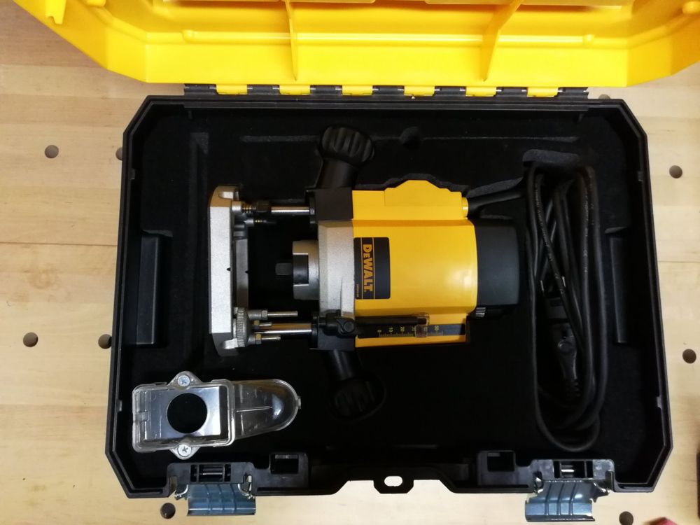 Oberfräse Dewalt dw615 (Gebraucht) in Grüningen für CHF 165 – nur ...