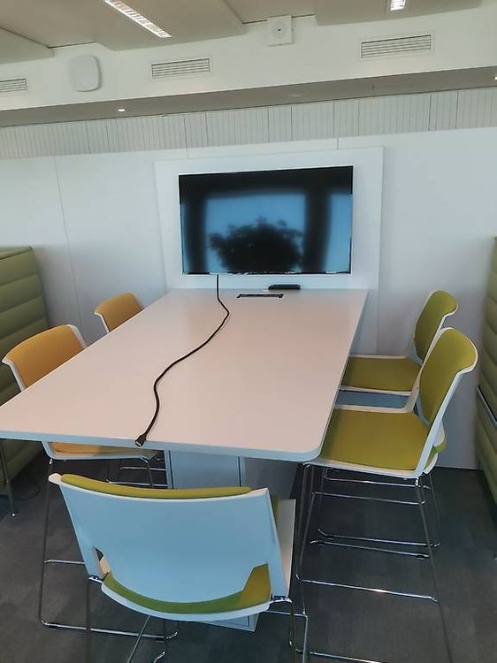 Table haute Vitra + 4 tabourets de bar ? Design bureau moder | Kaufen ...