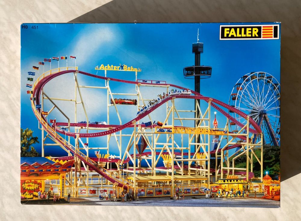 Faller Kirmes 241-140358 - Kirmes-Absperrzäune U. Schild Faller H0 Bahnhof