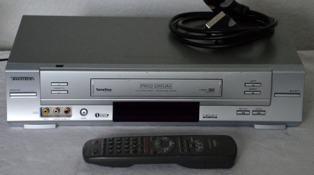 Videorecorder / magnétoscope VHS Toshiba V-752EF (Gebraucht) in Collonges für CHF 90 – mit ...