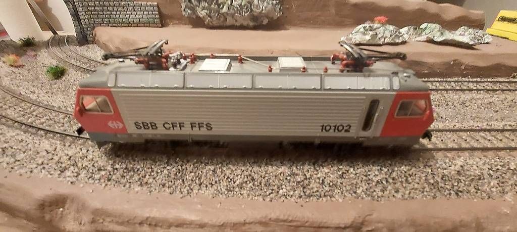 Märklin Hamo H0 10102 E-Lok Re 4/4, 446 SBB analog DC (Neu (gemäss ...