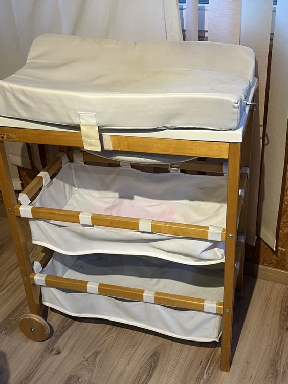 Table à langer Roba avec baignoire intégrée, pratique! (D'occasion) à ...