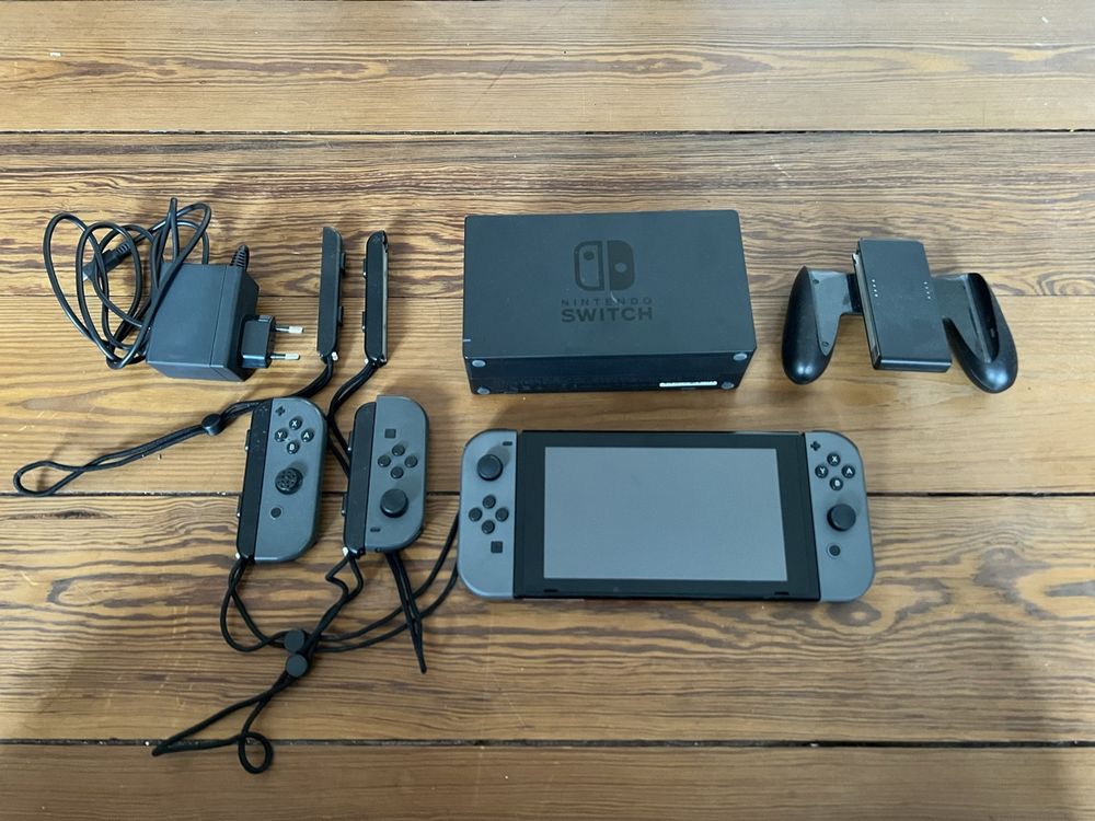 Nintendo Switch Konsole (Gebraucht) in Winterthur für CHF 215 – mit Lieferung auf Ricardo kaufen